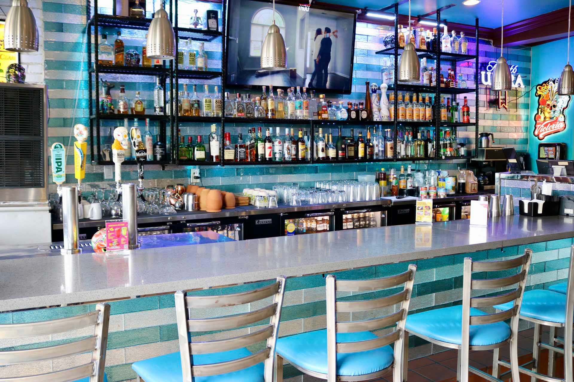 Home | Dos Amigos Restaurant & Bar